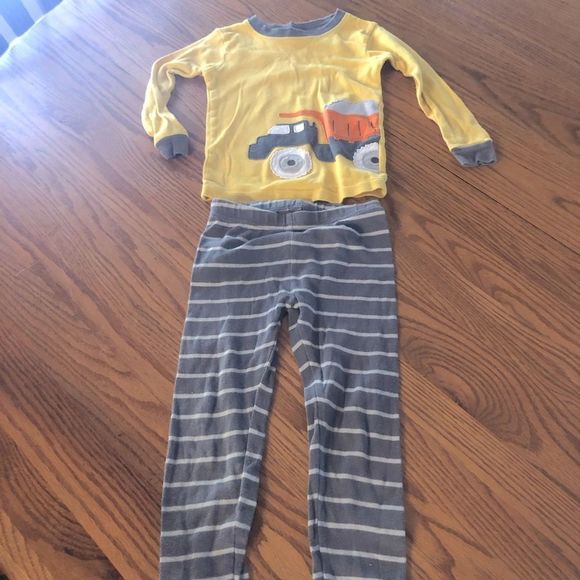 Carter's | Pajamas | 62 Carters Yellow Grey Tractor Pajama Set Size 4t ...